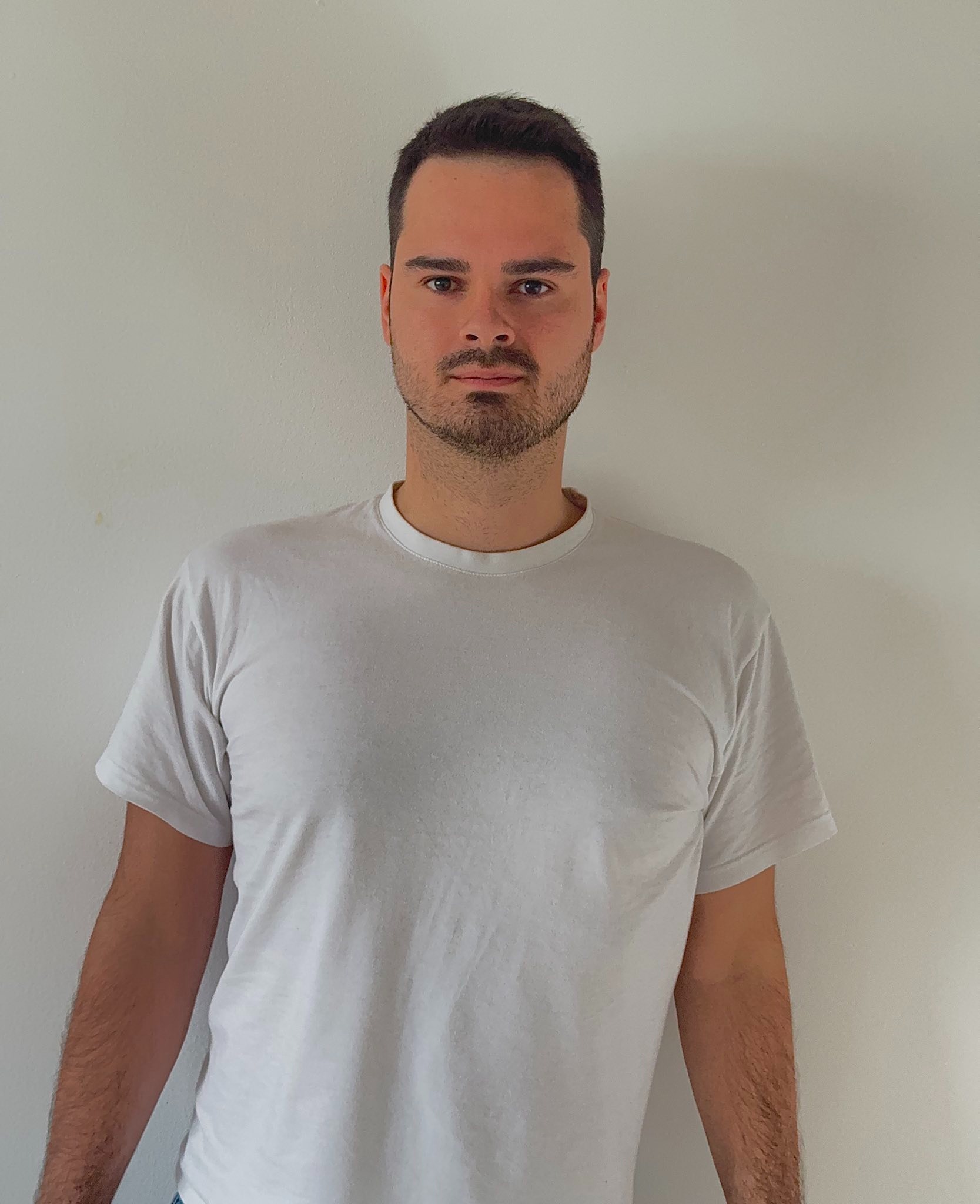 Thuisverpleging Van Laere – Nabije zorg, vertrouwd thuis: Jarno Van ...